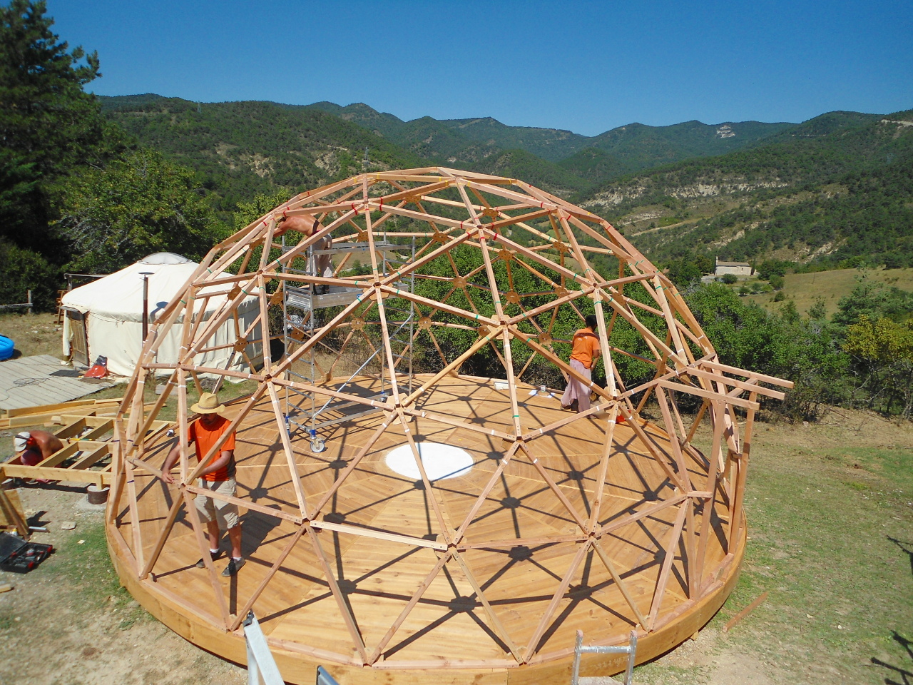 Dômes Géodésiques - Les toiles du berger
